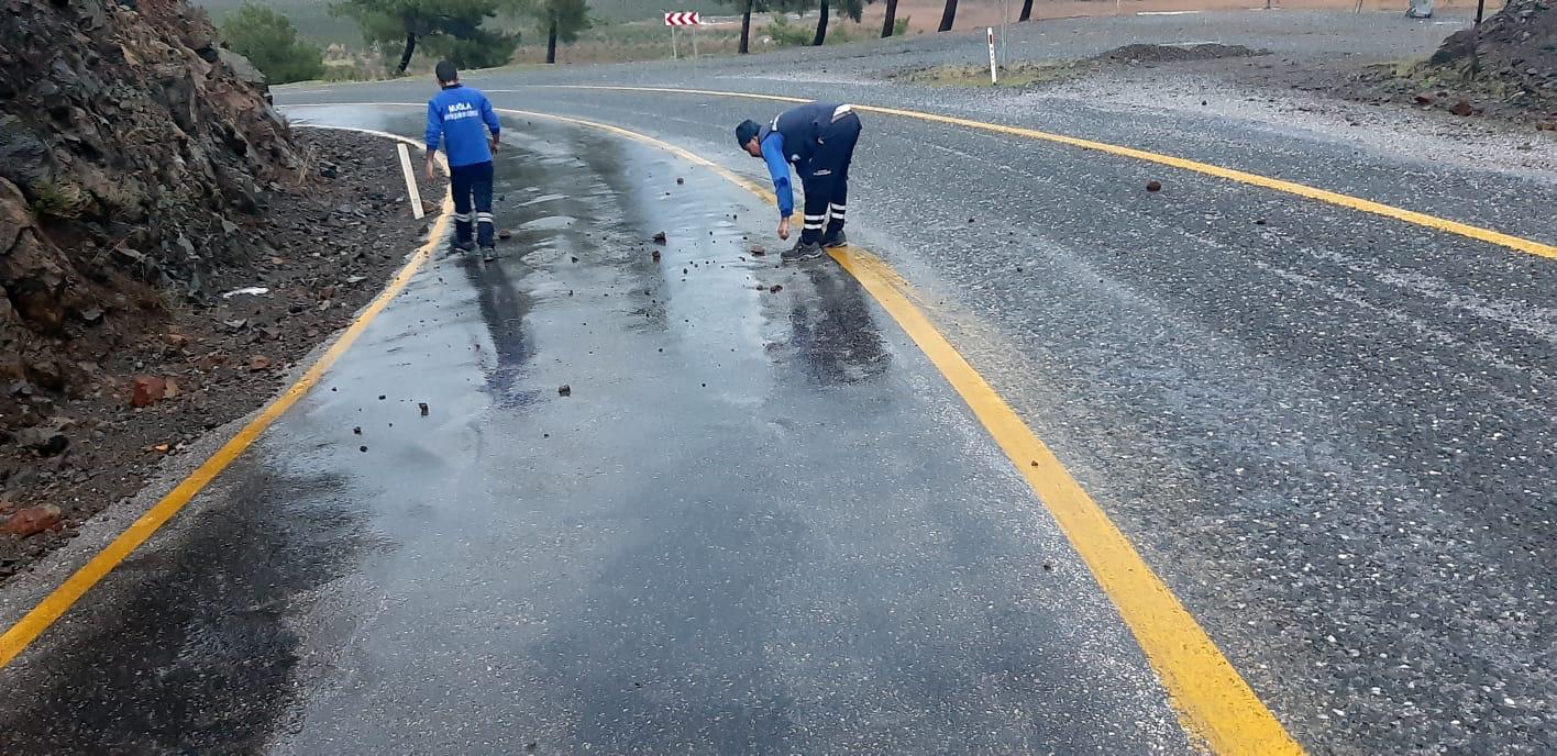 Muğla Büyükşehir Belediyesi'nden yağmur mesaisi